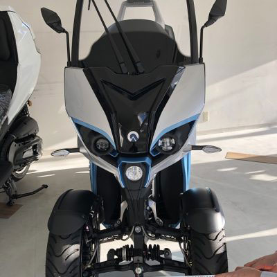 バイクショップ オカムラ adiva AD1 200 3輪屋根付きスクーター